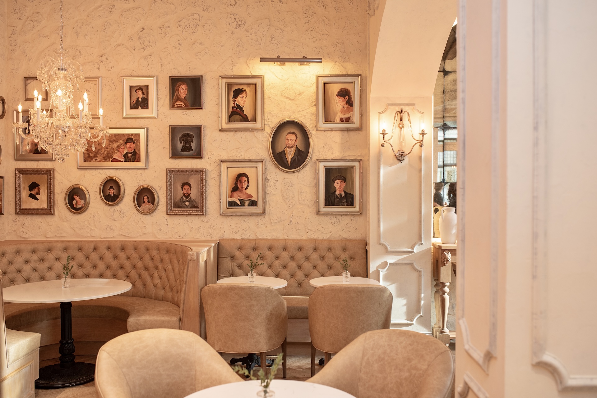 About Us - La Cave Restaurant | Charleston SC